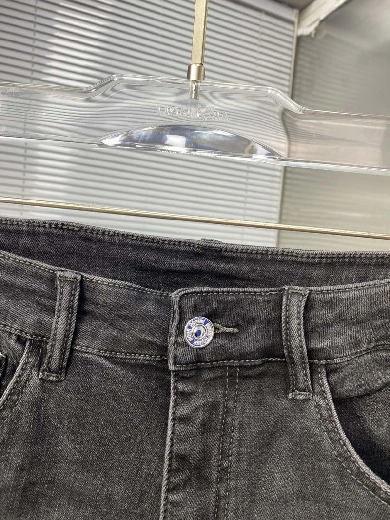 Accurate model Christian Dior Jeans
