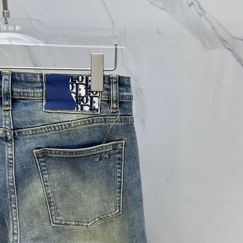 Accurate model Christian Dior Jeans