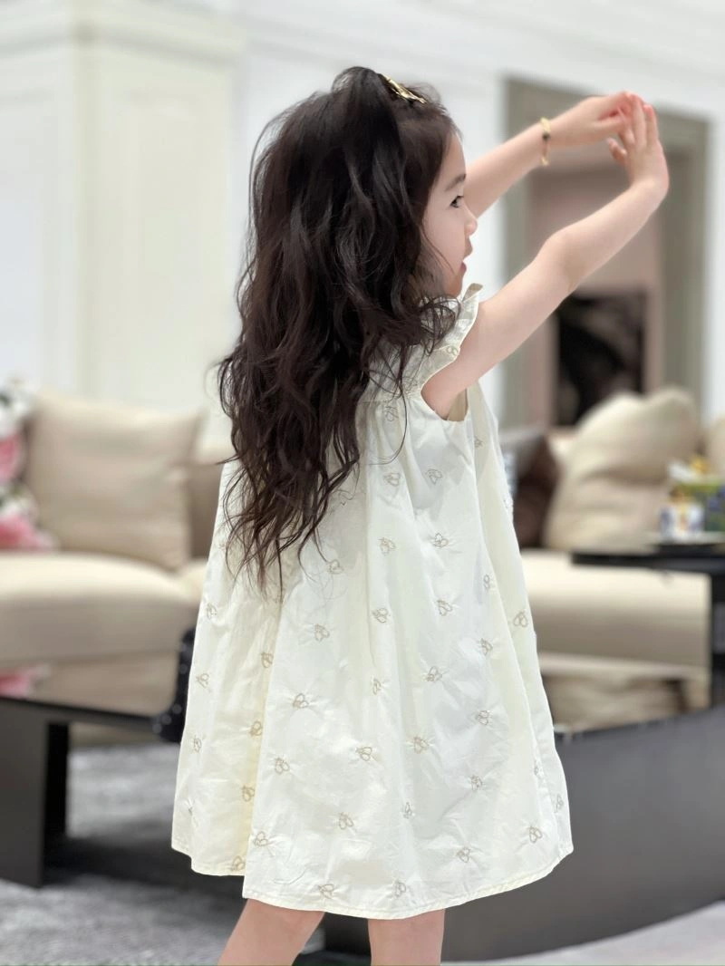 Budget-friendly Christian Dior Kids
