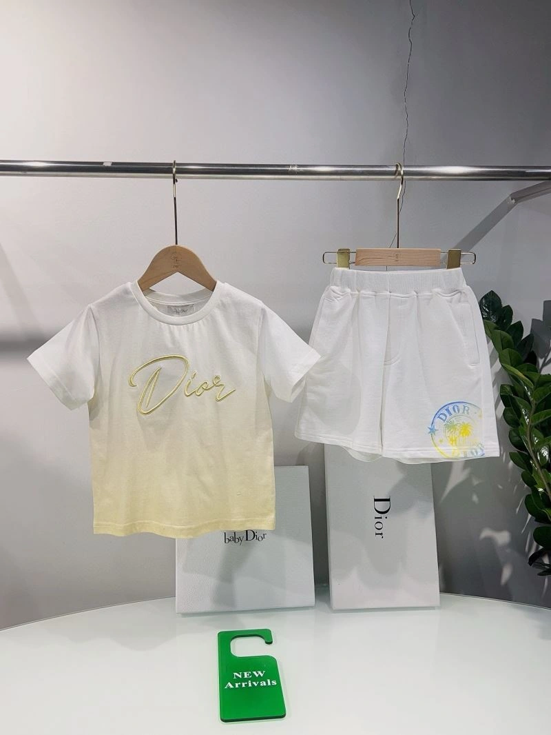Accurate model Christian Dior Kids