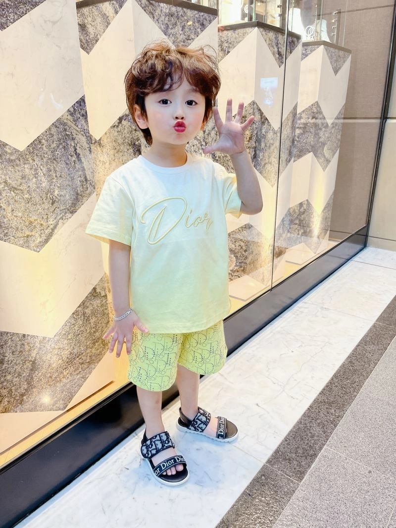 Accurate model Christian Dior Kids