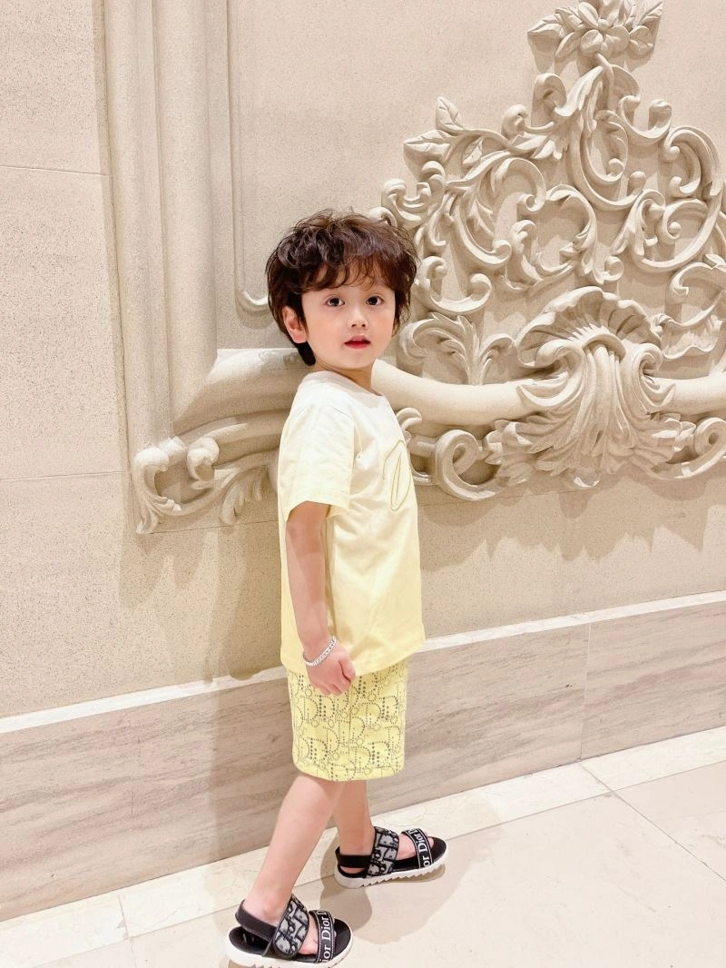 Accurate model Christian Dior Kids