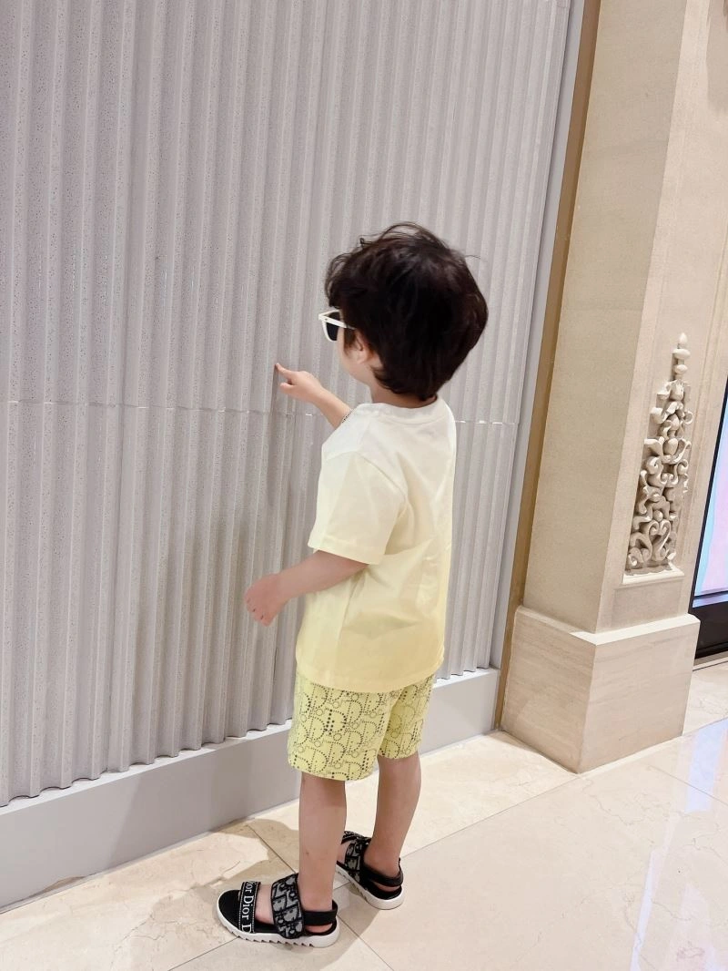 Accurate model Christian Dior Kids