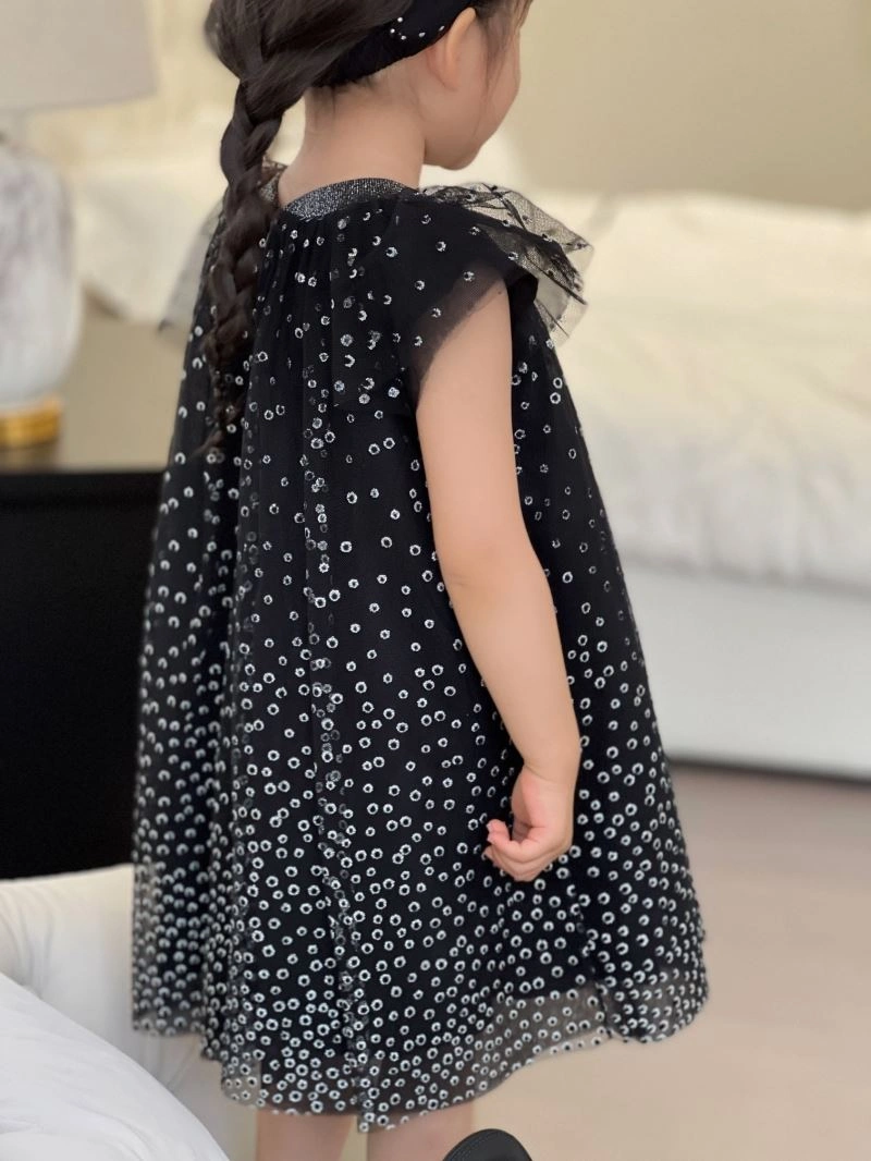 Accurate model Christian Dior Kids