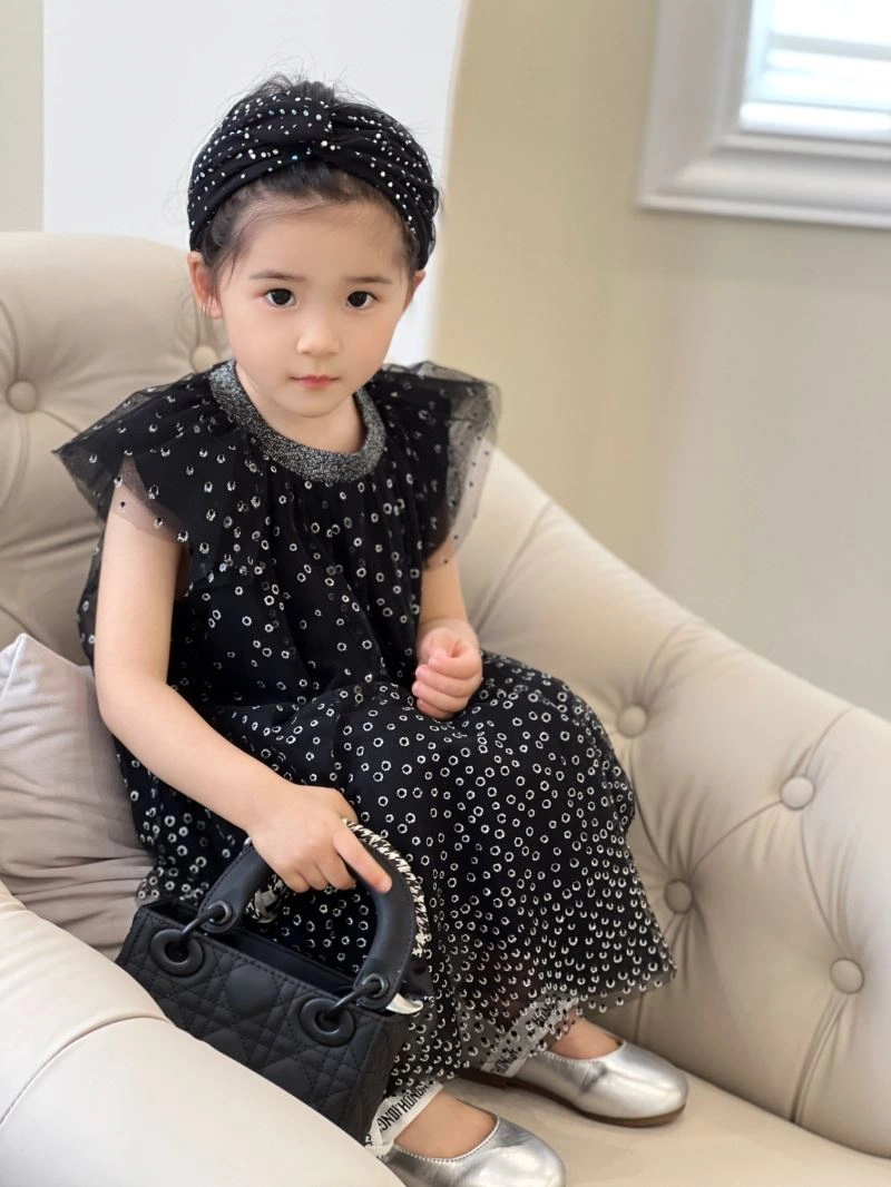 Accurate model Christian Dior Kids