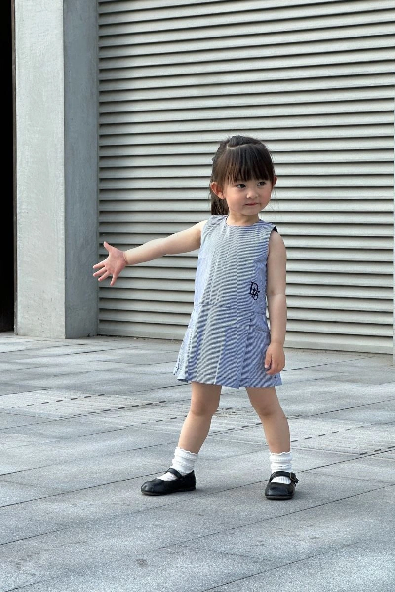 Bargain Christian Dior Kids