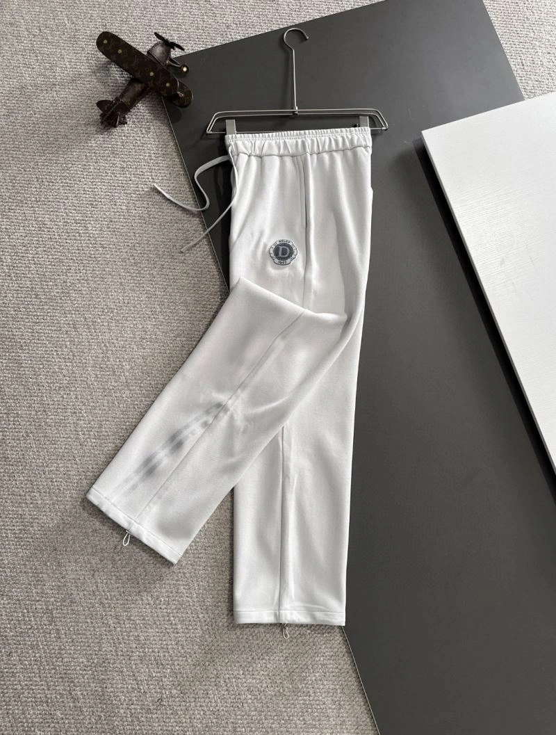 Accurate model Christian Dior Long Pants