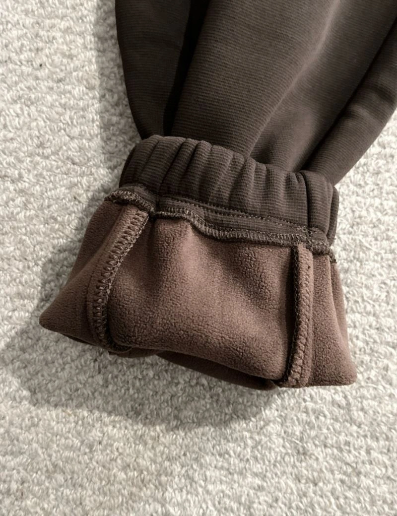Accurate model Christian Dior Long Pants