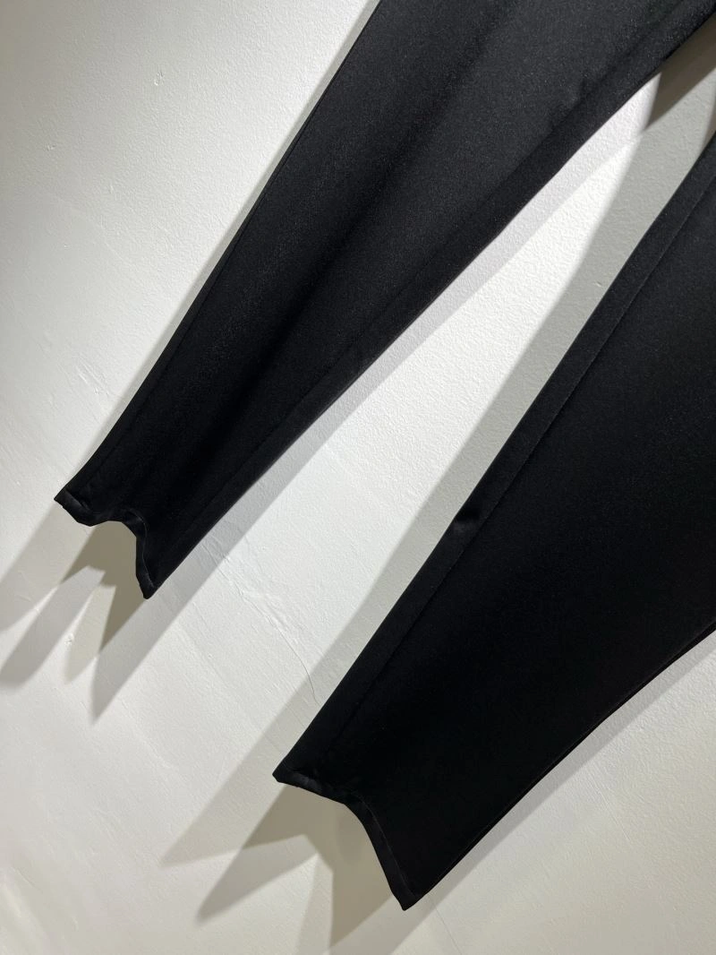 Indistinguishable Christian Dior Long Pants