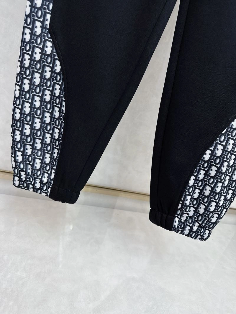 Value-priced Christian Dior Long Pants