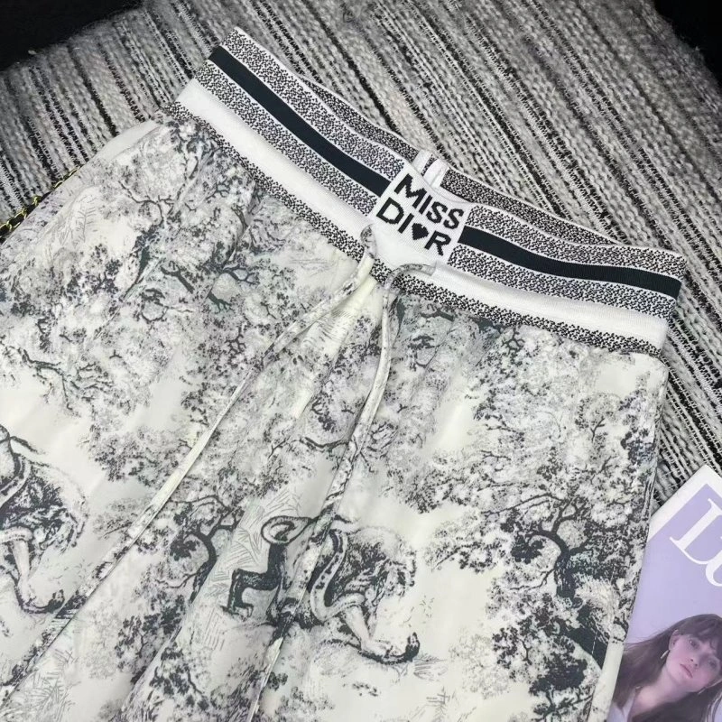 Budget-friendly Christian Dior Long Pants