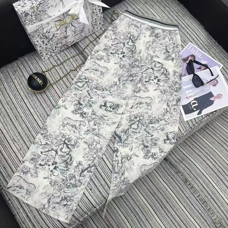 Budget-friendly Christian Dior Long Pants