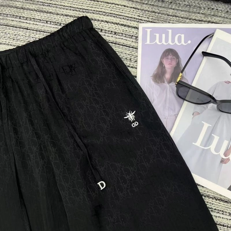 Indistinguishable Christian Dior Long Pants