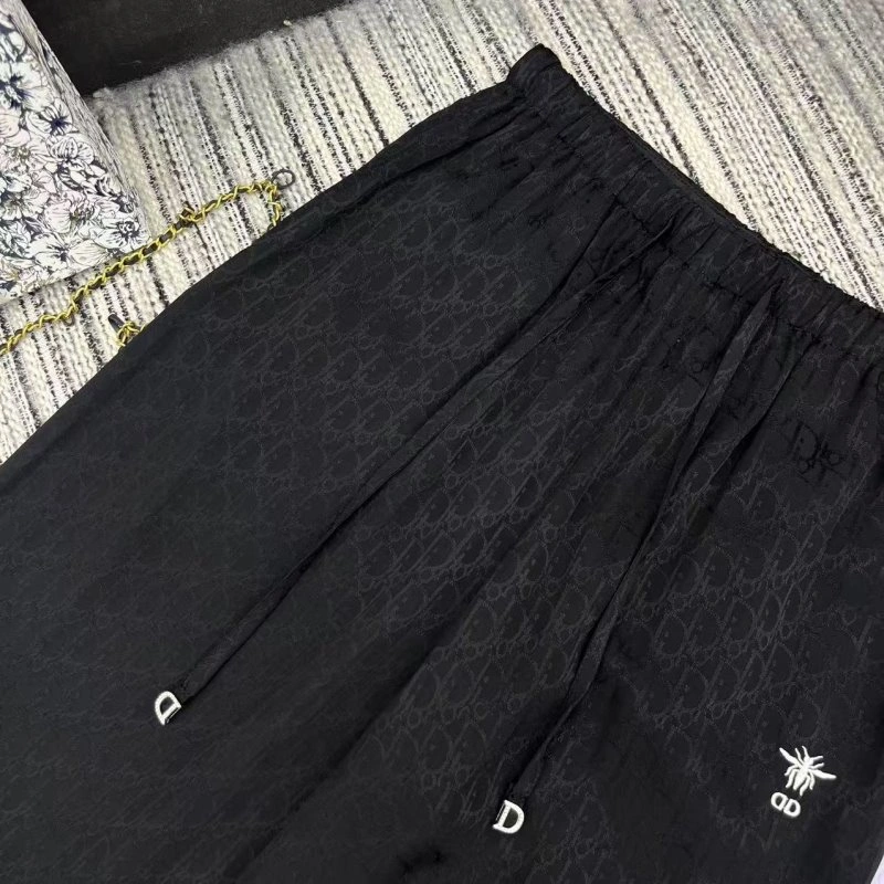 Indistinguishable Christian Dior Long Pants