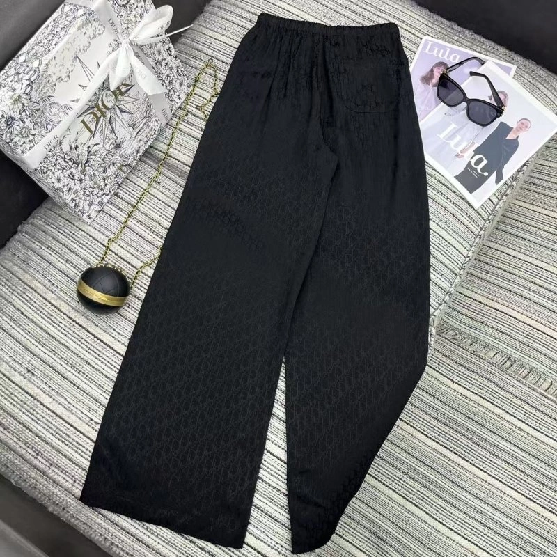 Indistinguishable Christian Dior Long Pants