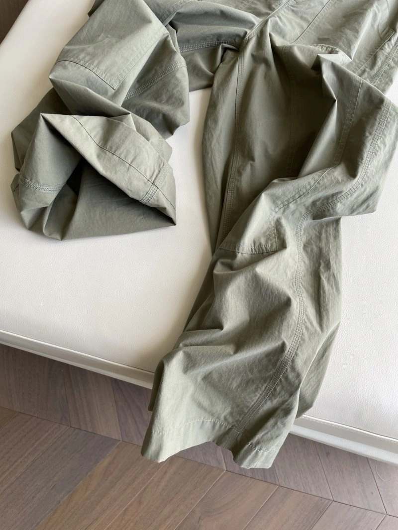 Indistinguishable Christian Dior Long Pants