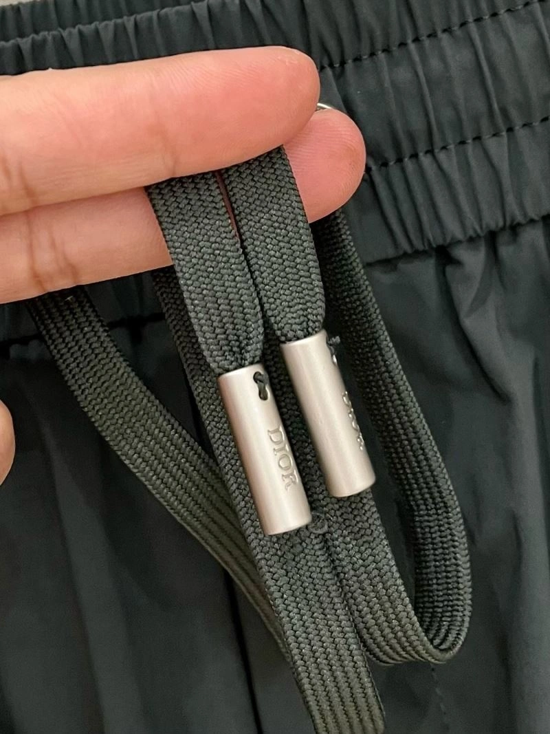 Accurate model Christian Dior Long Pants