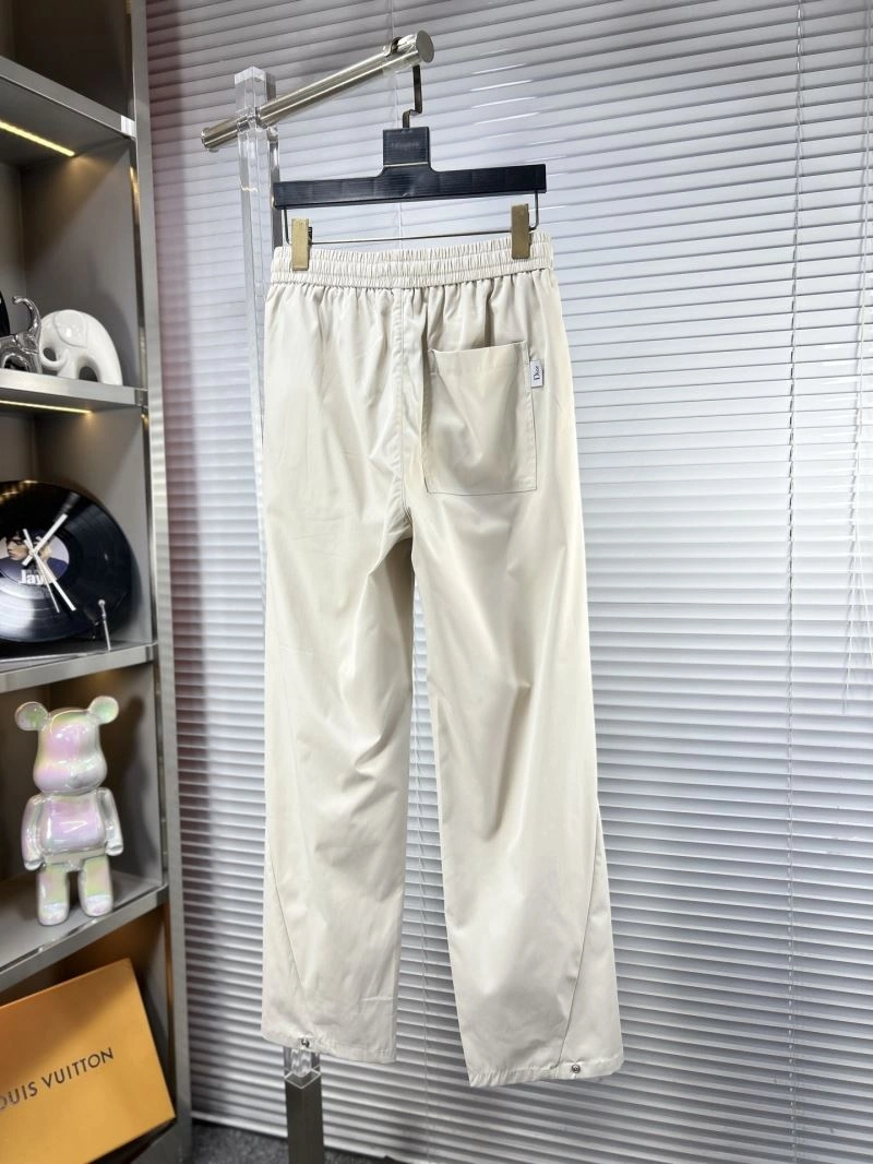 Accurate model Christian Dior Long Pants