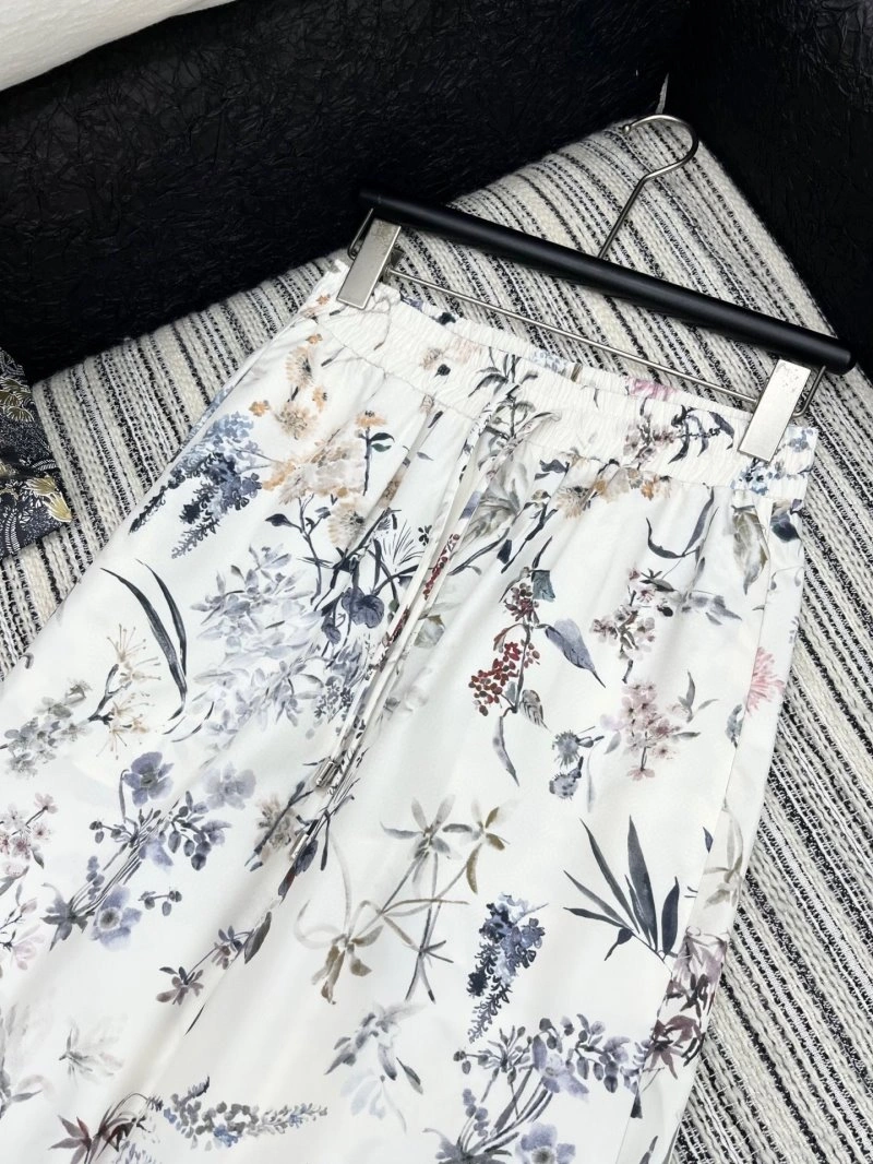 Value-priced Christian Dior Long Pants