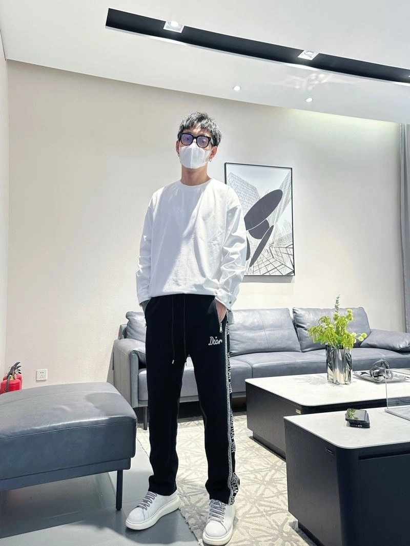 Legit Christian Dior Long Pants