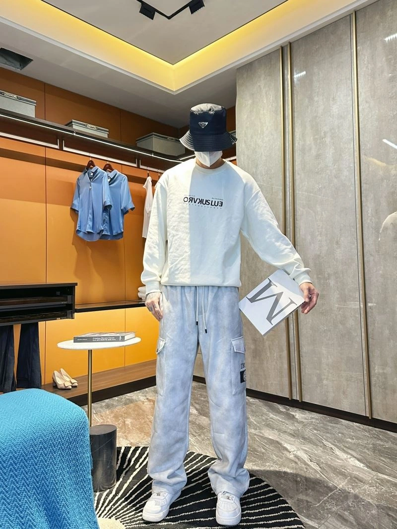 Accurate model Christian Dior Long Pants