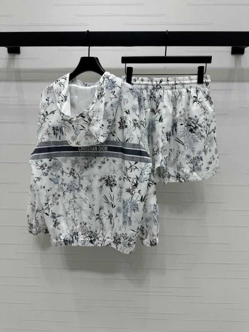 Top match Christian Dior Long Suits