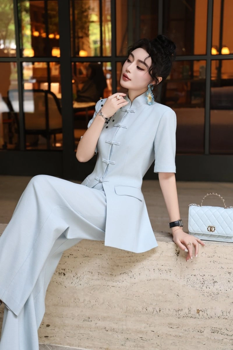 Accurate model Christian Dior Long Suits