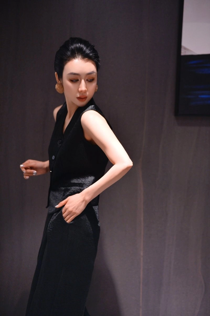 Inexpensive Christian Dior Long Suits