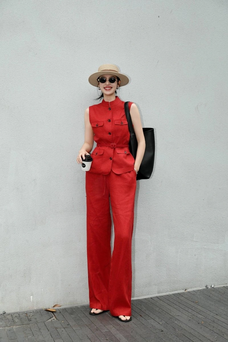 Accurate model Christian Dior Long Suits
