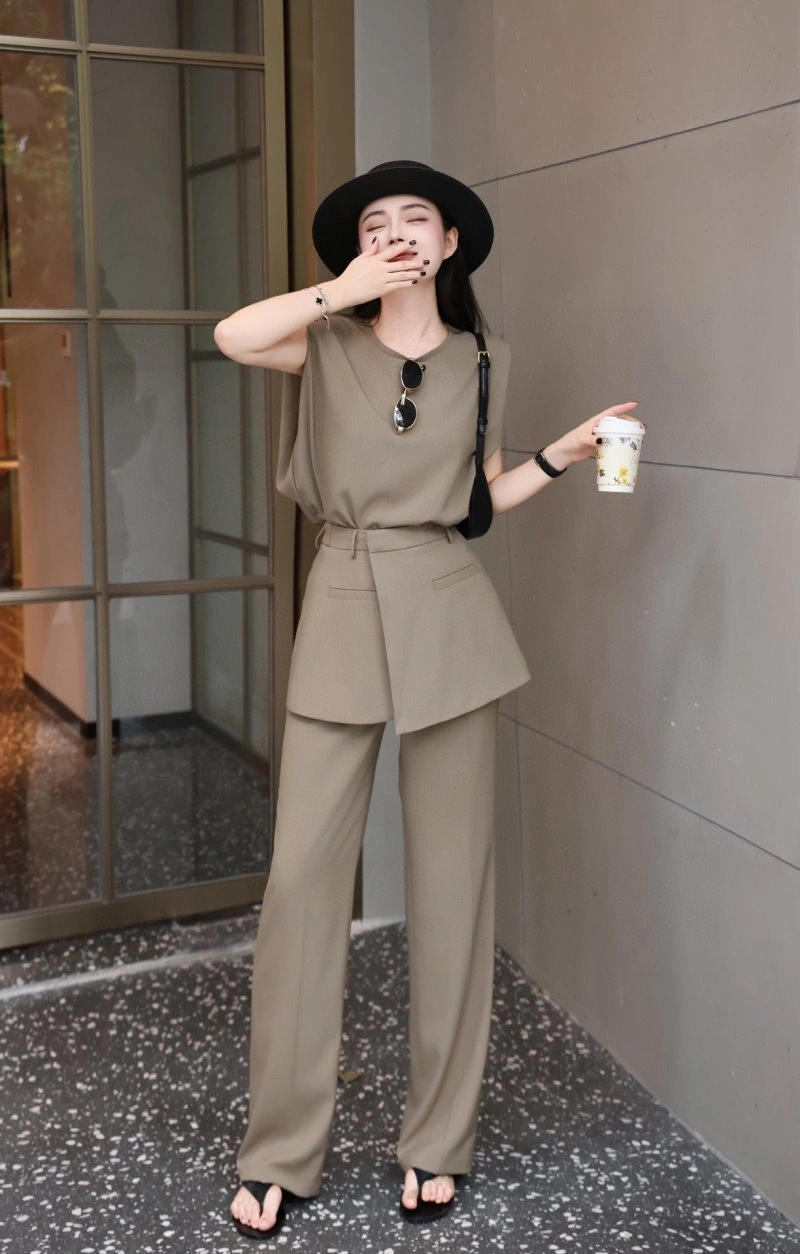 Accurate model Christian Dior Long Suits