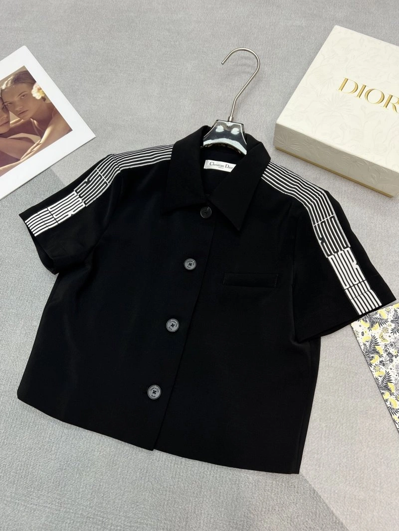 Accurate model Christian Dior Long Suits