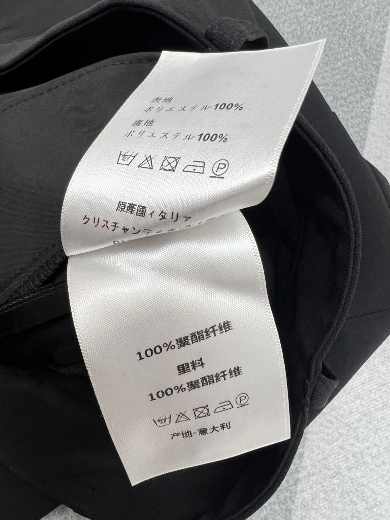 Accurate model Christian Dior Long Suits