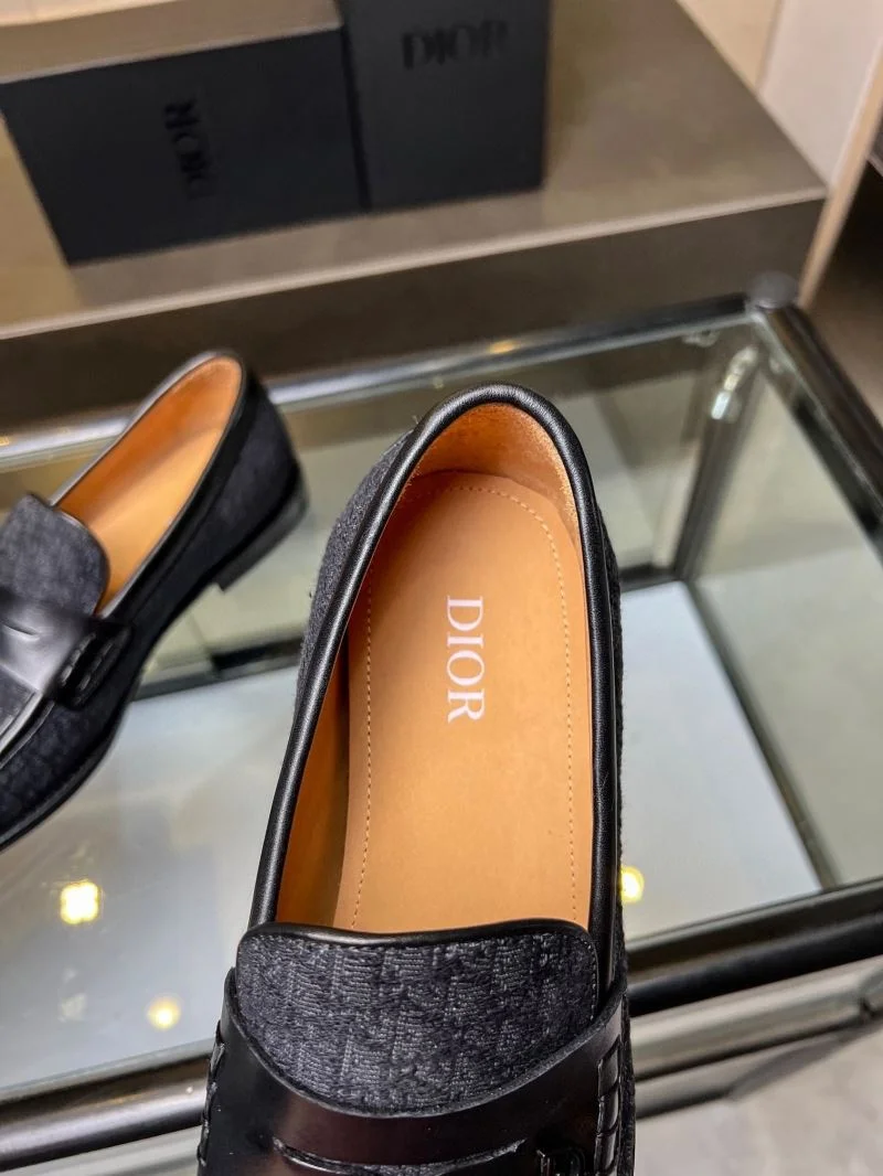 Value-priced Christian Dior Low Shoes