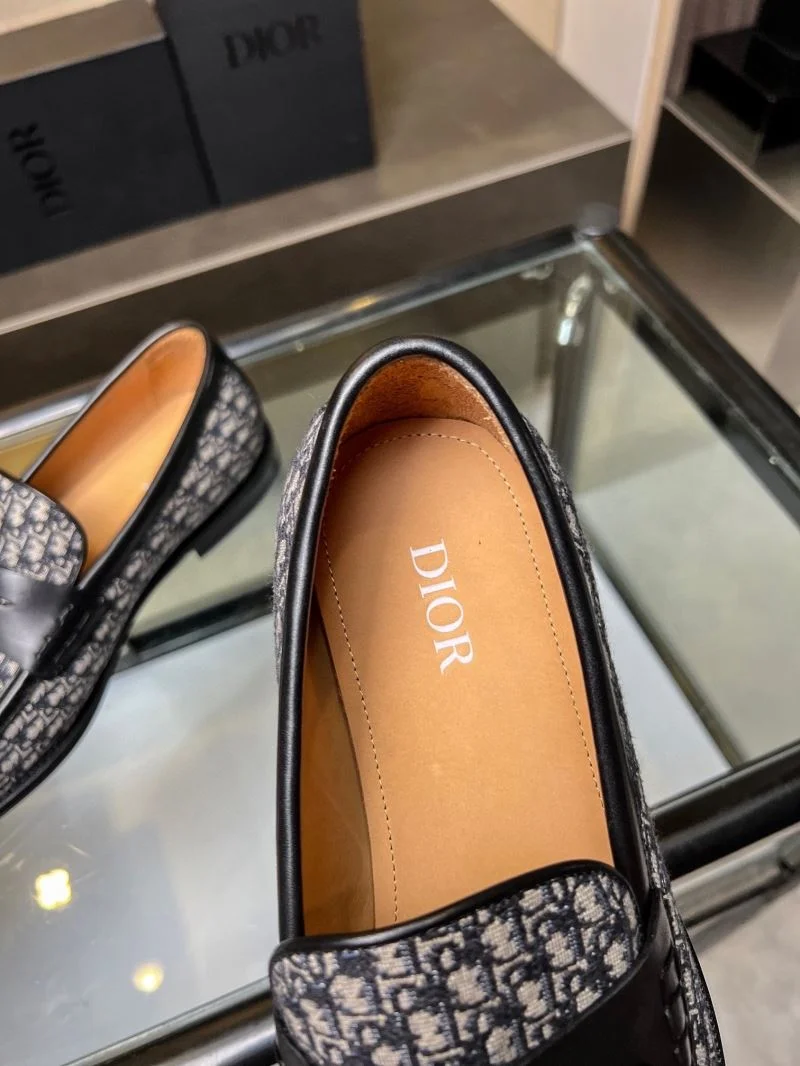 Bargain Christian Dior Low Shoes