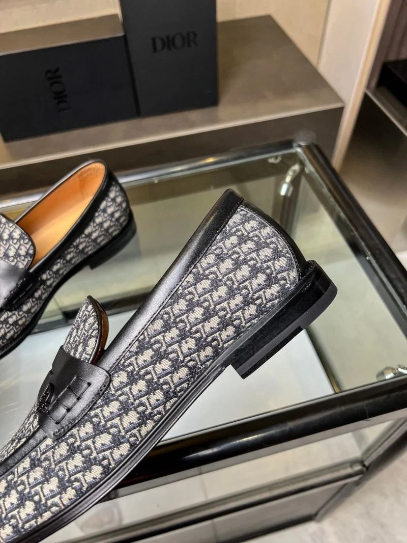 Bargain Christian Dior Low Shoes