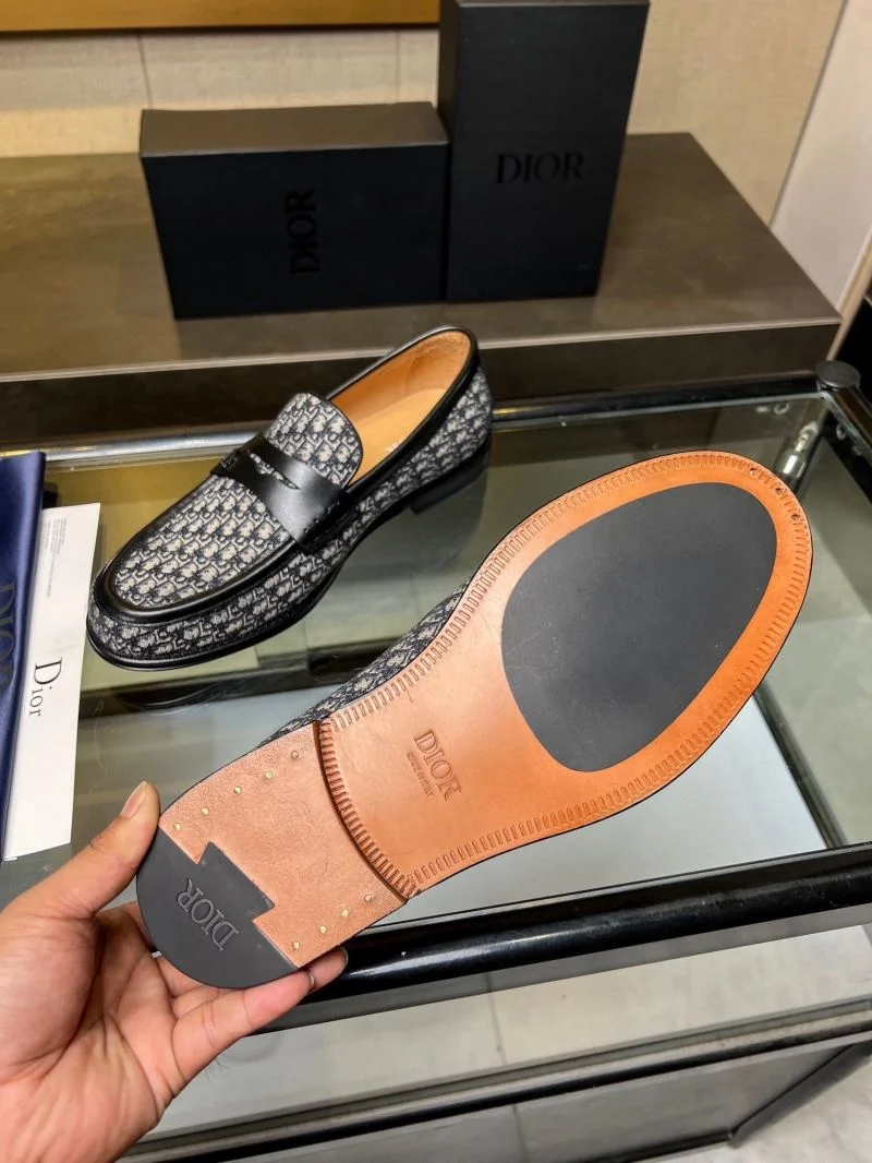 Bargain Christian Dior Low Shoes