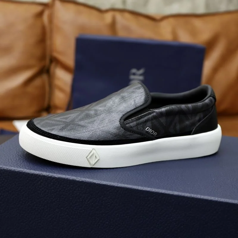 Bargain Christian Dior Low Shoes