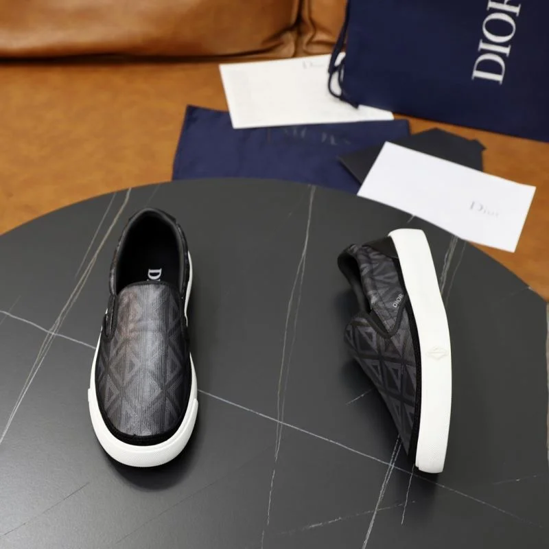 Bargain Christian Dior Low Shoes