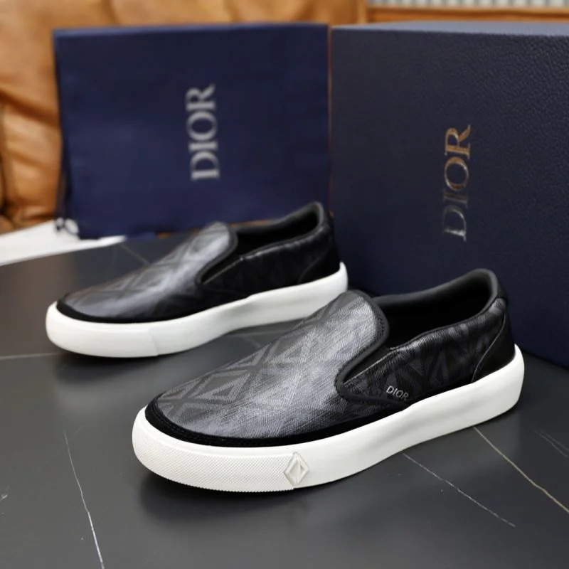 Bargain Christian Dior Low Shoes