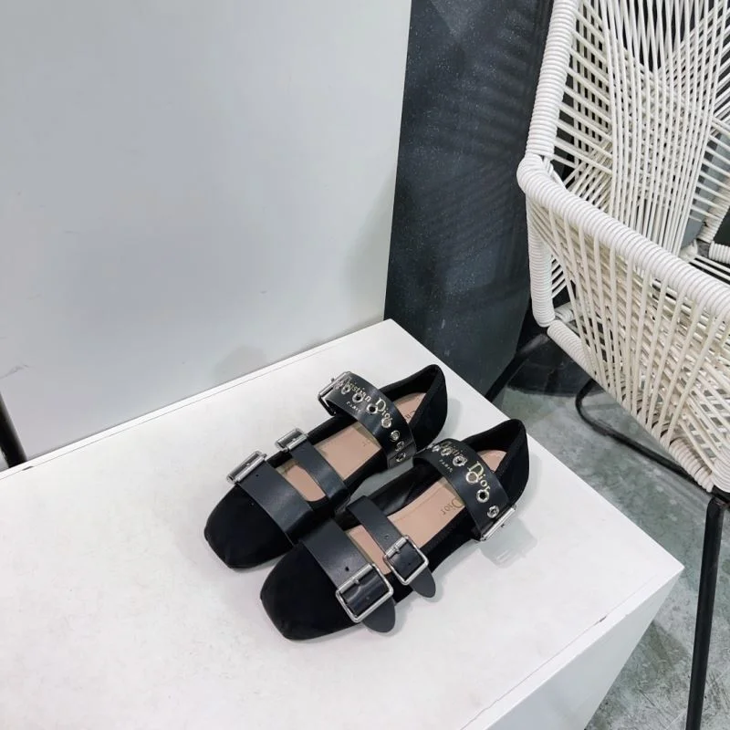 Reasonably priced Christian Dior Low Shoes