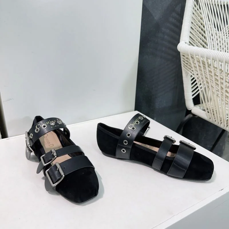 Reasonably priced Christian Dior Low Shoes