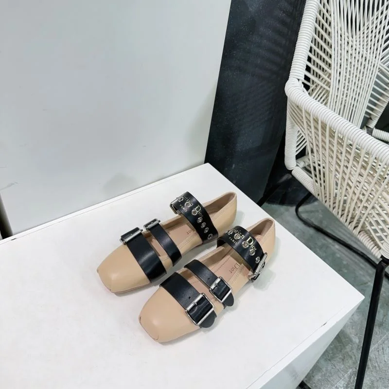Bargain Christian Dior Low Shoes