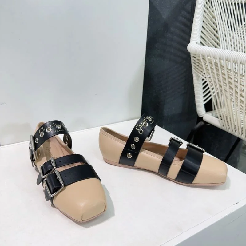 Bargain Christian Dior Low Shoes