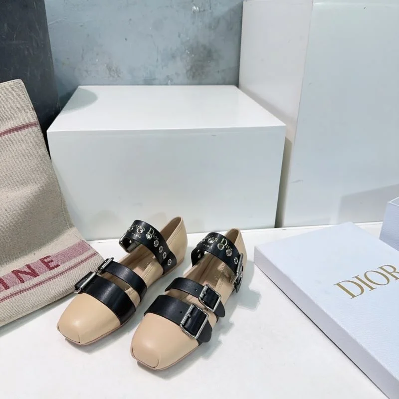 Bargain Christian Dior Low Shoes