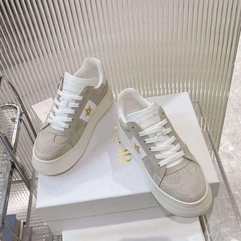 Accurate model Christian Dior Low Shoes