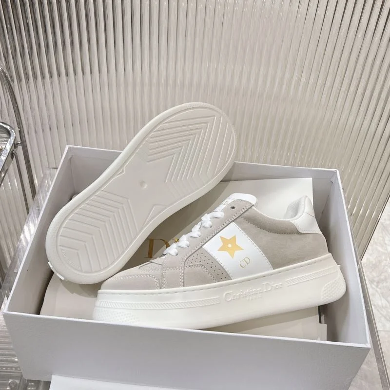 Accurate model Christian Dior Low Shoes