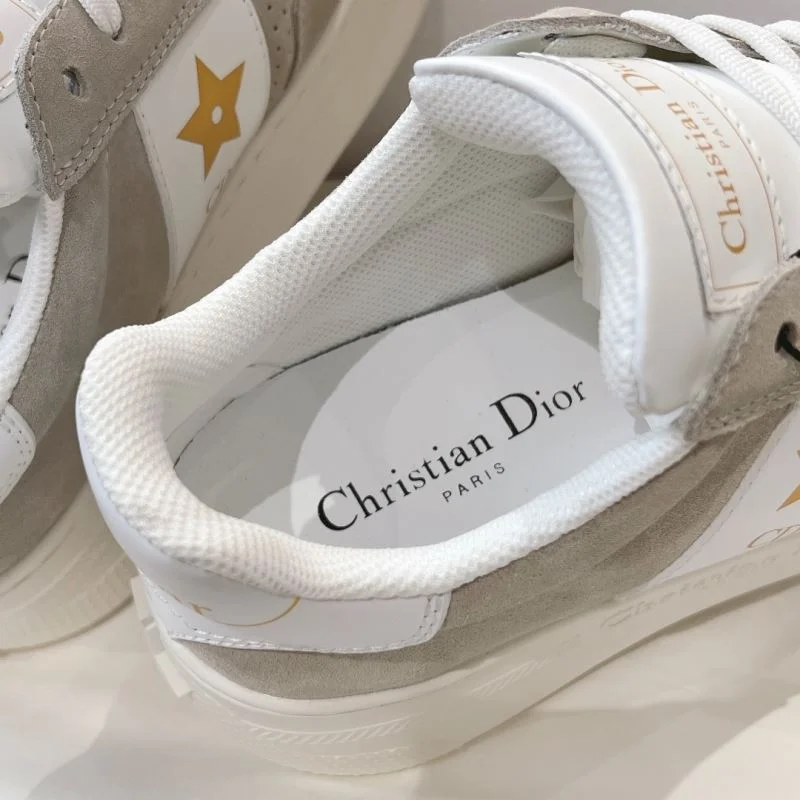 Accurate model Christian Dior Low Shoes