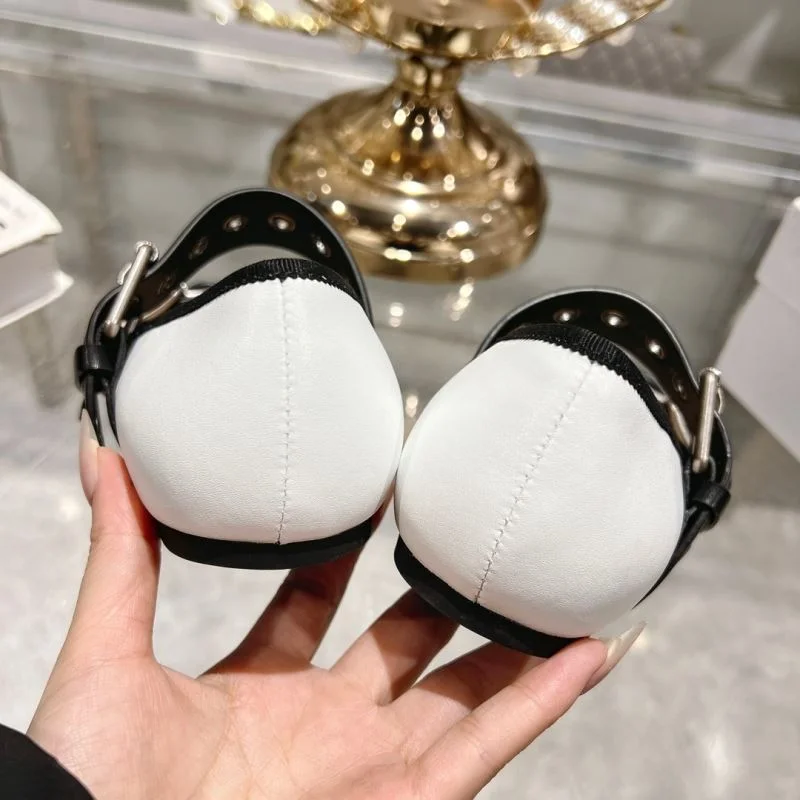 Value-priced Christian Dior Low Shoes