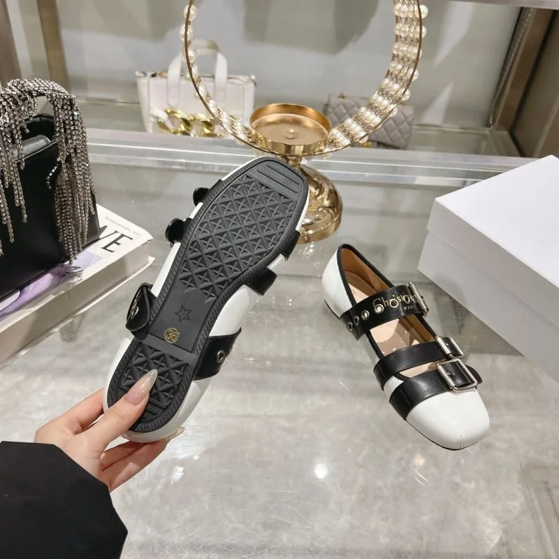 Value-priced Christian Dior Low Shoes