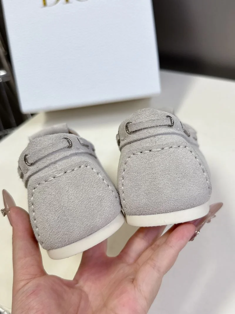 Accurate model Christian Dior Low Shoes